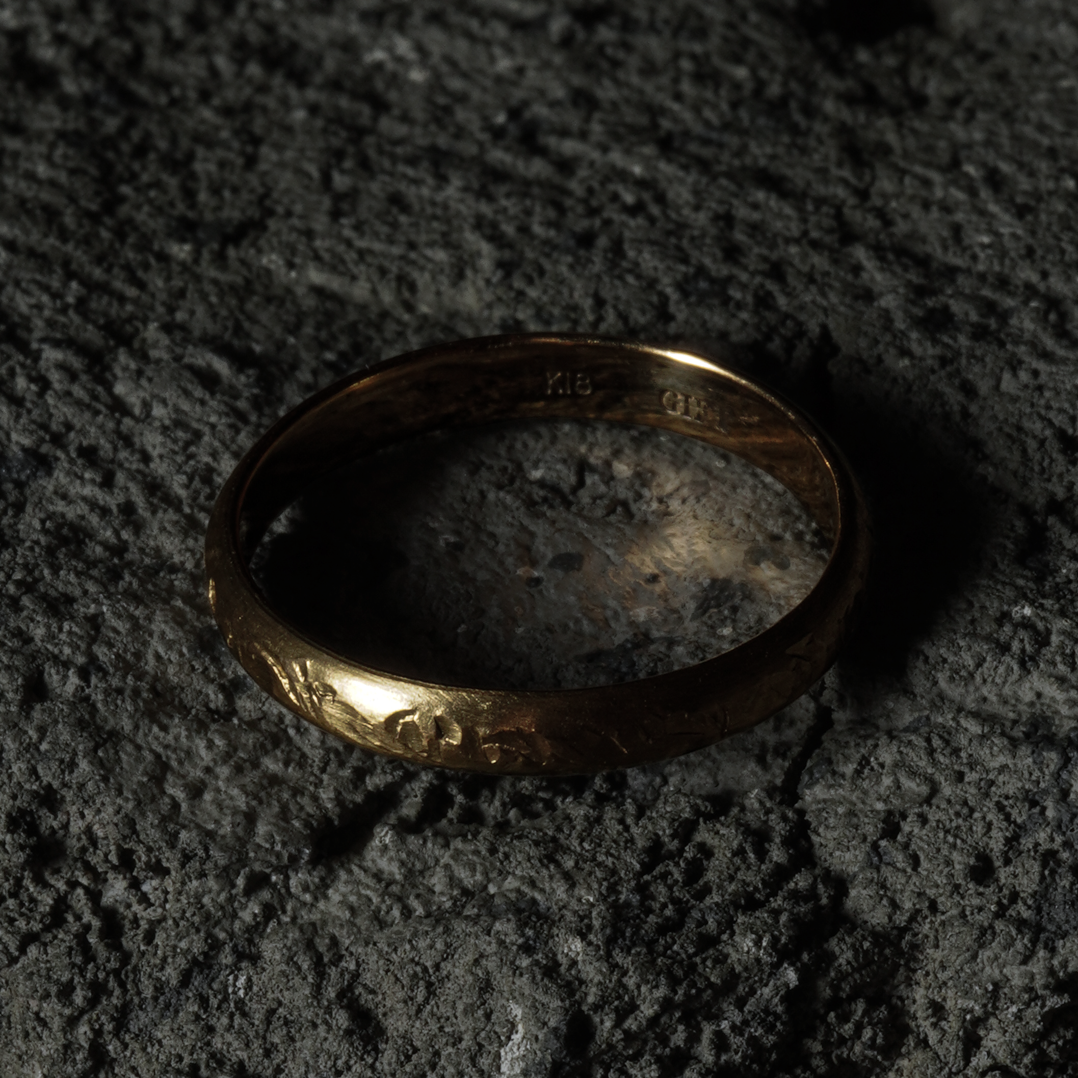 Base Ring 02 - 18K Yellow Gold – gifthand